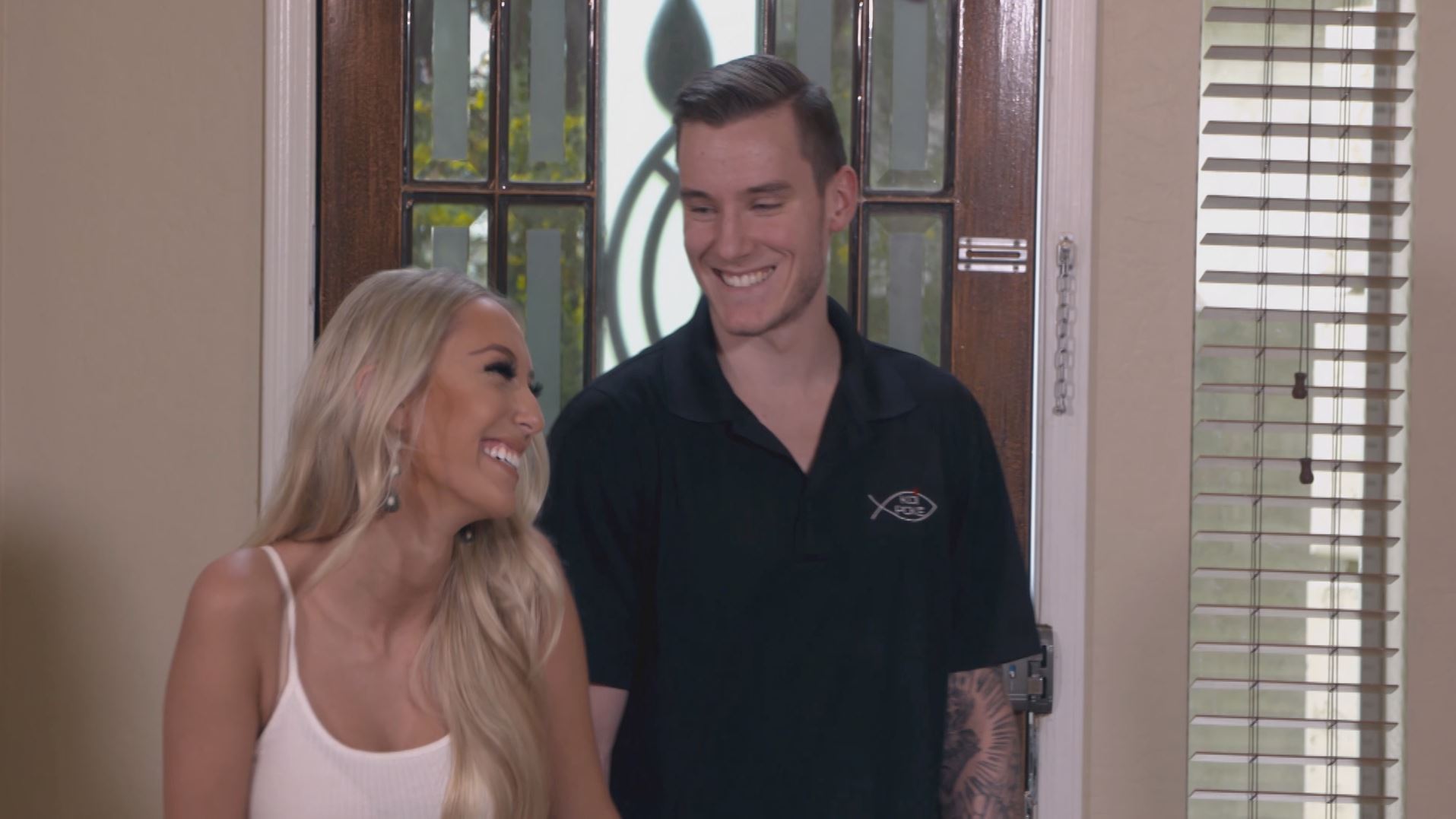 Two Realtors Will Stop at Nothing to Get the Sale - Who Wins?