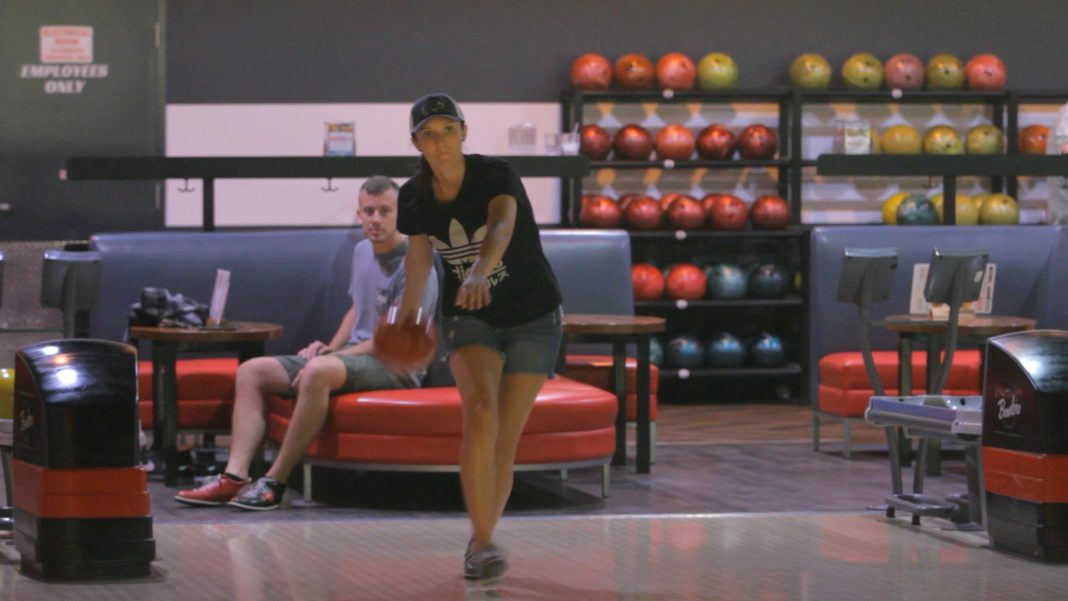 Bowling is the Come Back Trend for Date Night, Girls' Night Out & More