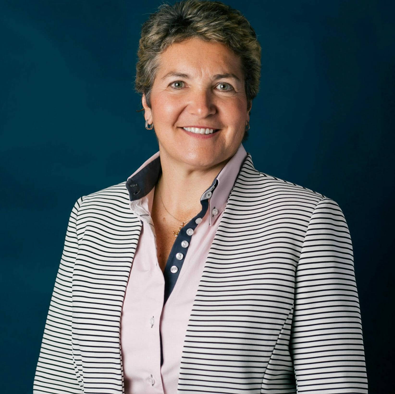 Meet Donna Nesselbush, Host of Sabados Con La Abogada Donna