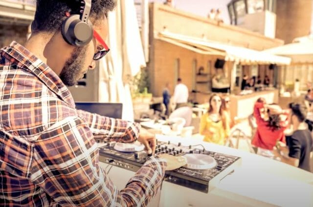 How to Throw an Amazing Graduation Party for Any Age